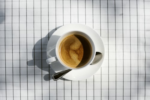 ☕ ¡Descubre Cuánta Cafeína Hay en 100g de Café y Mate! 🌿💥
