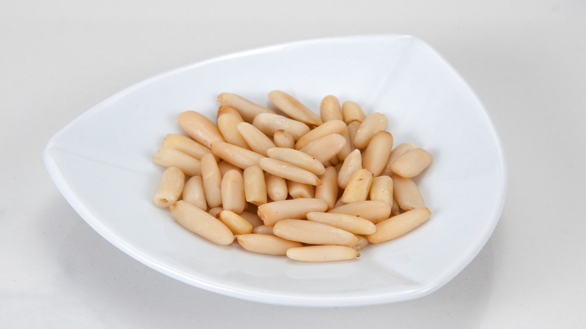 🌟 ¡Descubre cómo comer piñones transforma tu sistema inmunológico! 🌟
