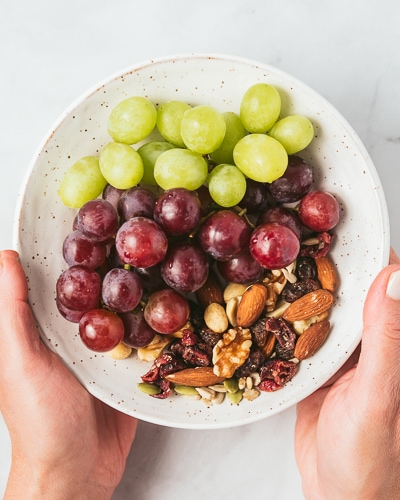 🍇 ¡Descubre Combinaciones de Uvas con Alimentos Saludables! 🥗💚
