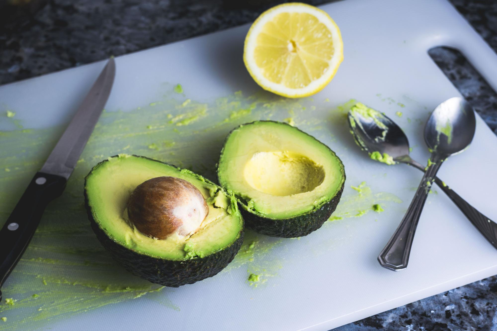 🥑 ¡Descubre el Secreto del Aguacate Hass! 🌟 ¿Amarillo o Verde? 🍏